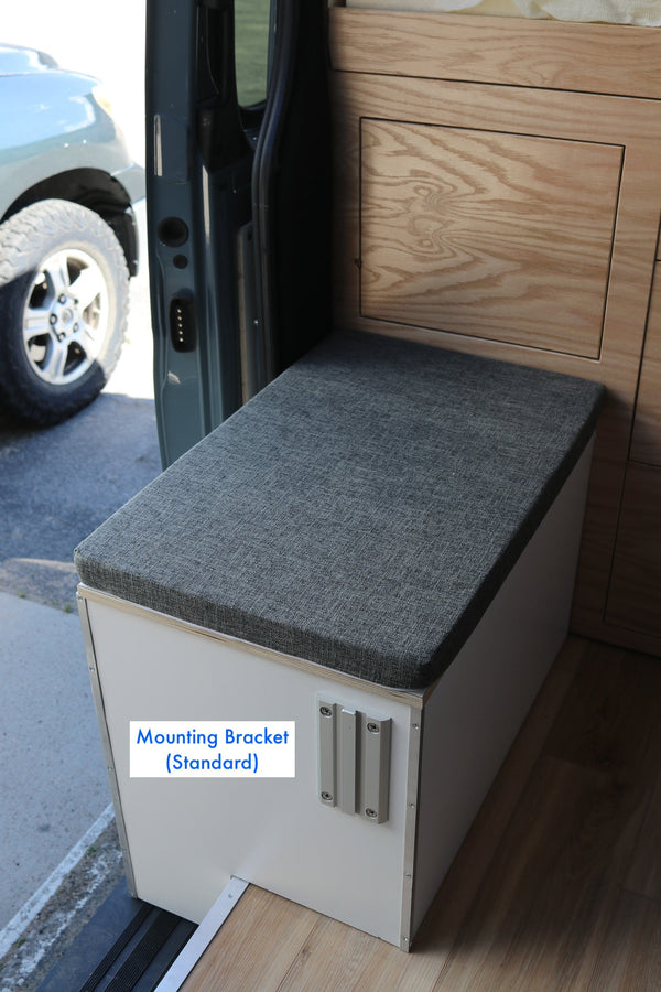 Lagun Swivel Table System – Featherbuilt