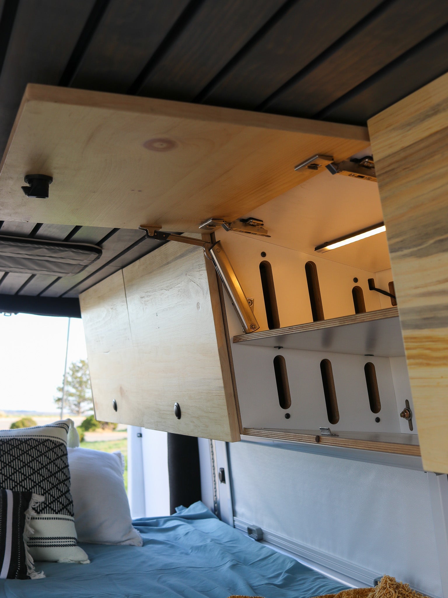 Sprinter Upper Cabinet (24 in) – Featherbuilt