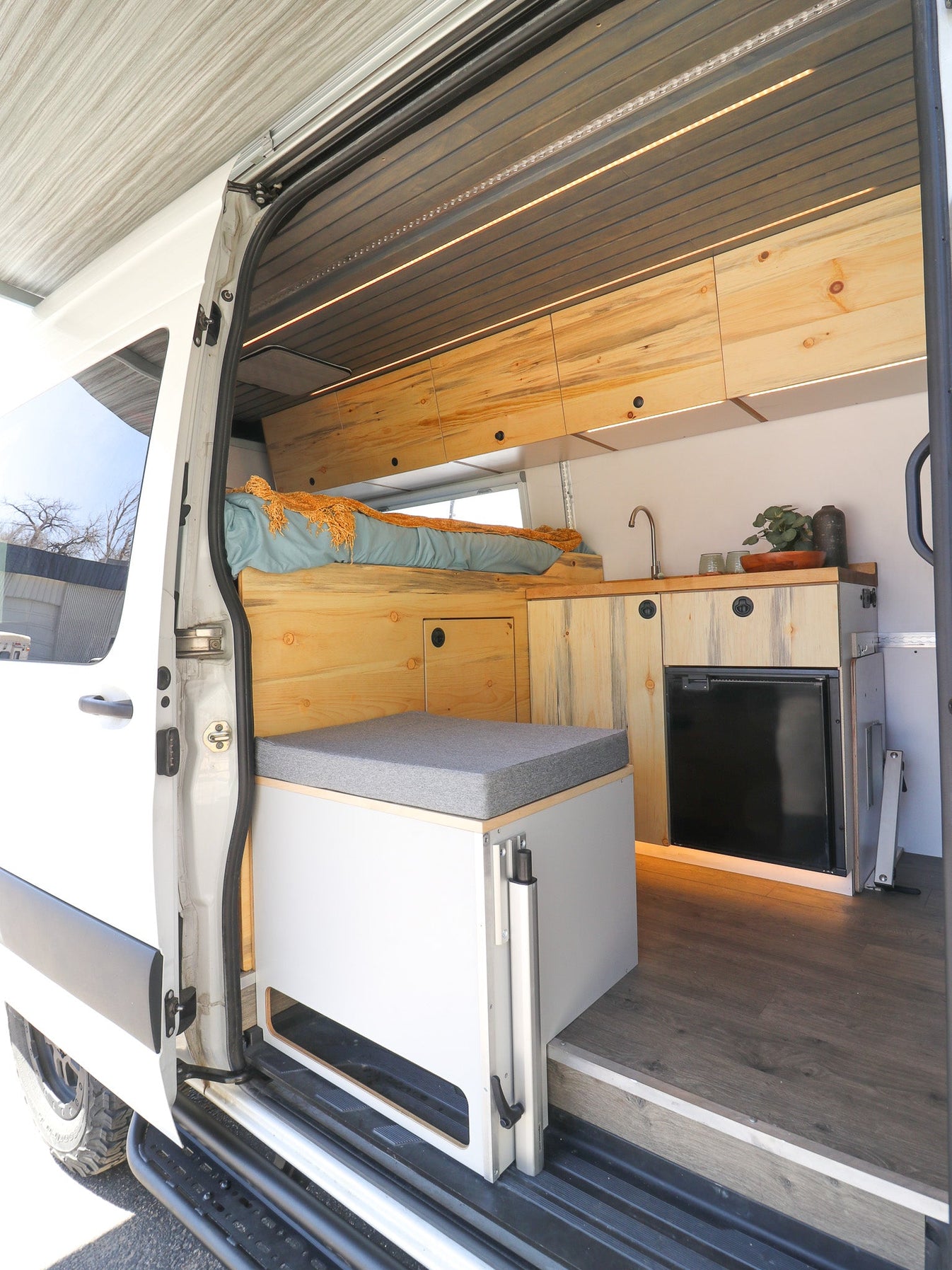 Sprinter Upper Cabinet (24 in) – Featherbuilt